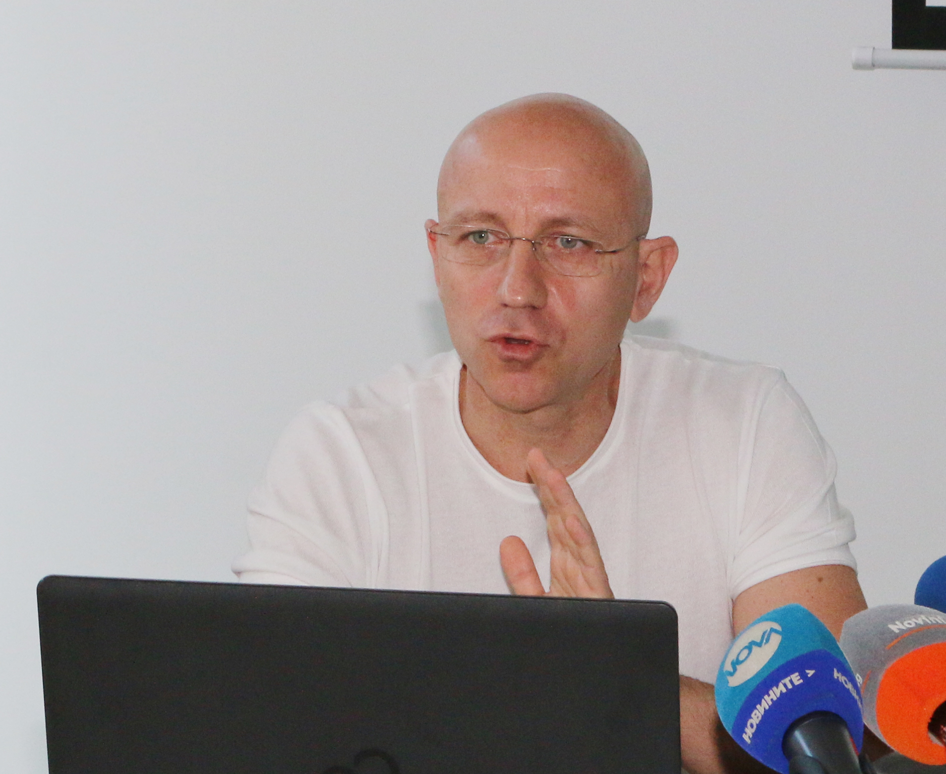 Бизнесменът Ивайло Пенчев ще бъде опериран след инцидента със самолета му