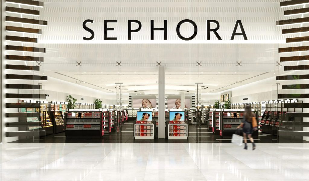 Sephora съкращава 10% от персонала в Китай заради финансови трудности