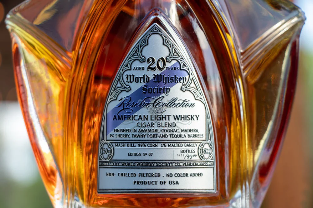Световното уиски общество представя 20-годишно уиски Cigar Blend Gothic ...