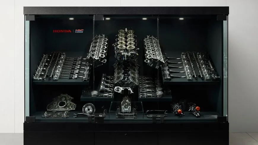 Honda ще продаде последния V10 двигател, използван от Айртон Сена във ...